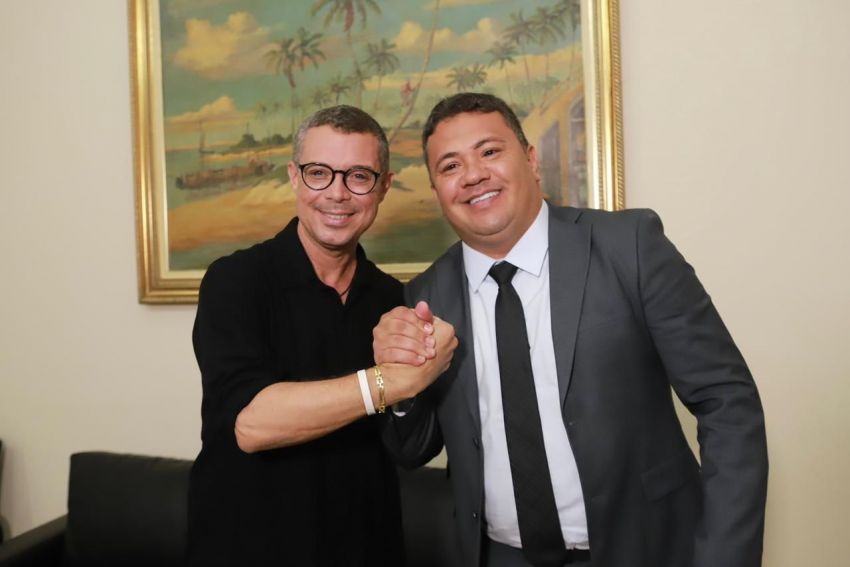 Valmir de Francisquinho chega nos braços do povo e é homologado ... Valmir de Francisquinho chega nos braços do povo e é homologado ...